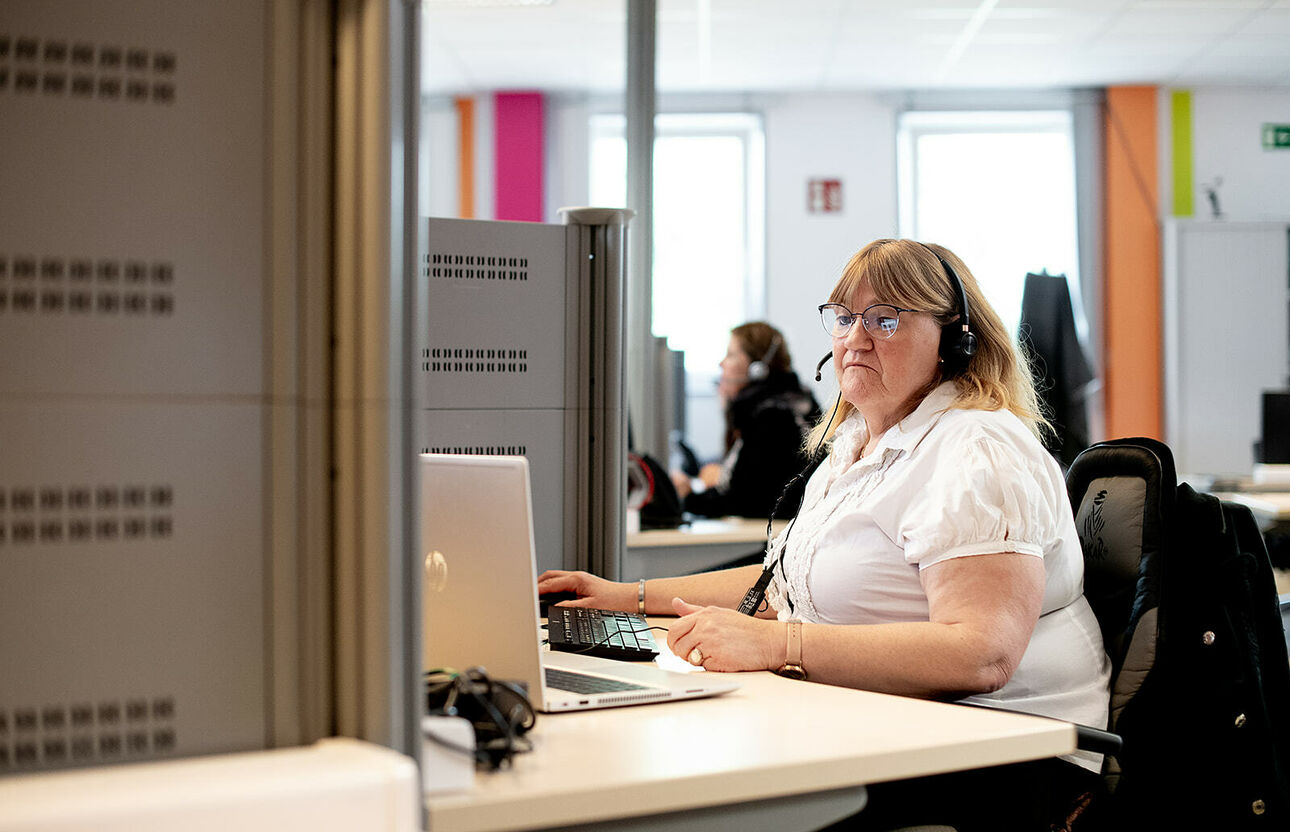 Télévente : vente de services et produits par téléphone - ENTRA