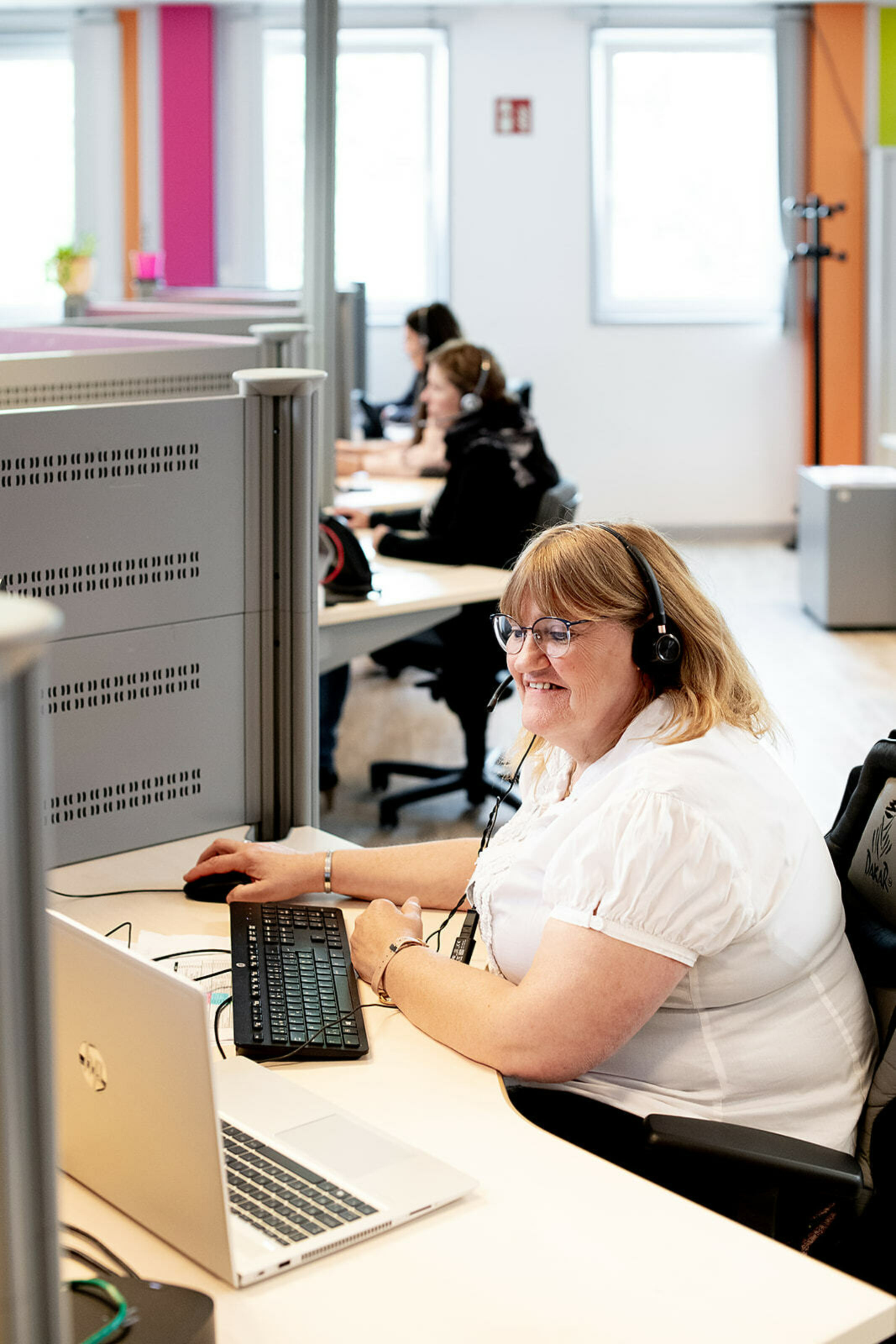 Télévente : vente de services et produits par téléphone - ENTRA